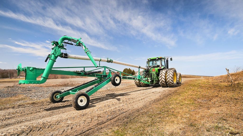 Barn Cleaner System for Tie-Stall Barn - Twin Clover Equipment LLC