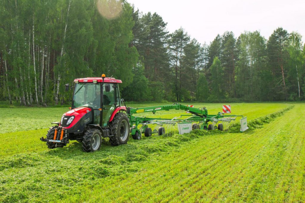 2-rotor rotary rakes DUO-1 or 2 windrows - Twin Clover Equipment LLC
