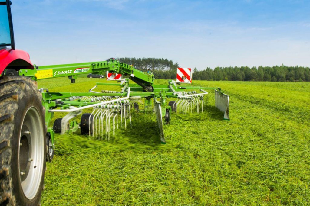 2-rotor rotary rakes DUO-1 or 2 windrows - Twin Clover Equipment LLC