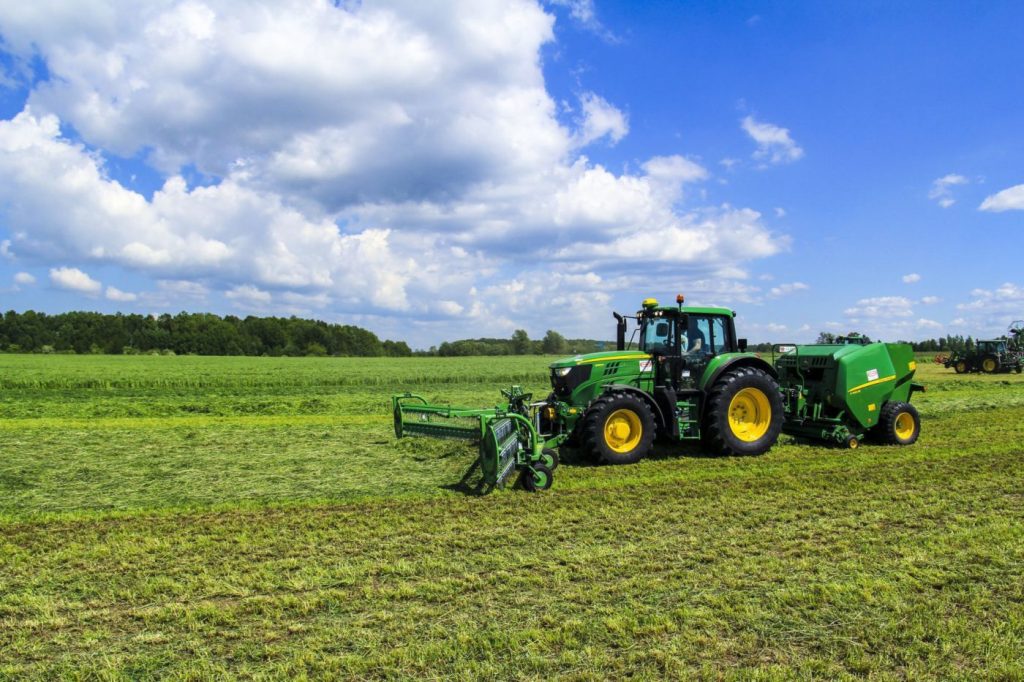 Basket rake TWIST - Twin Clover Equipment LLC