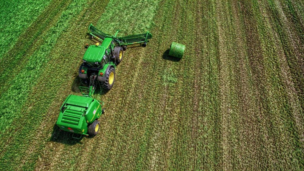 Basket rake TWIST - Twin Clover Equipment LLC