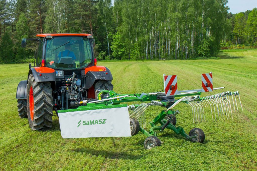 Single rotor rakes Z-suspended - Twin Clover Equipment LLC